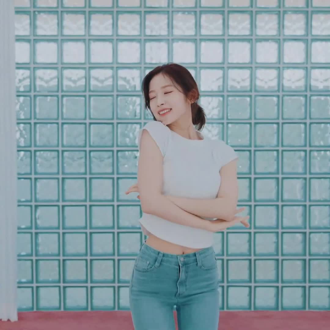 Oh My Girl - Arin | Scrolller