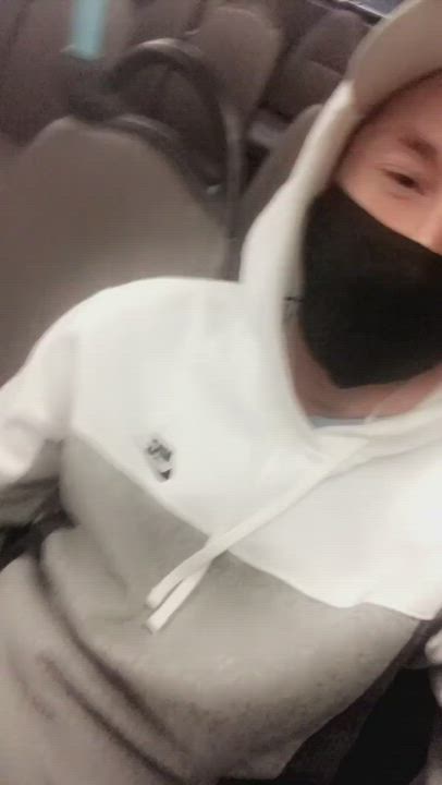 Getting it out on bus 🤯 | Scrolller