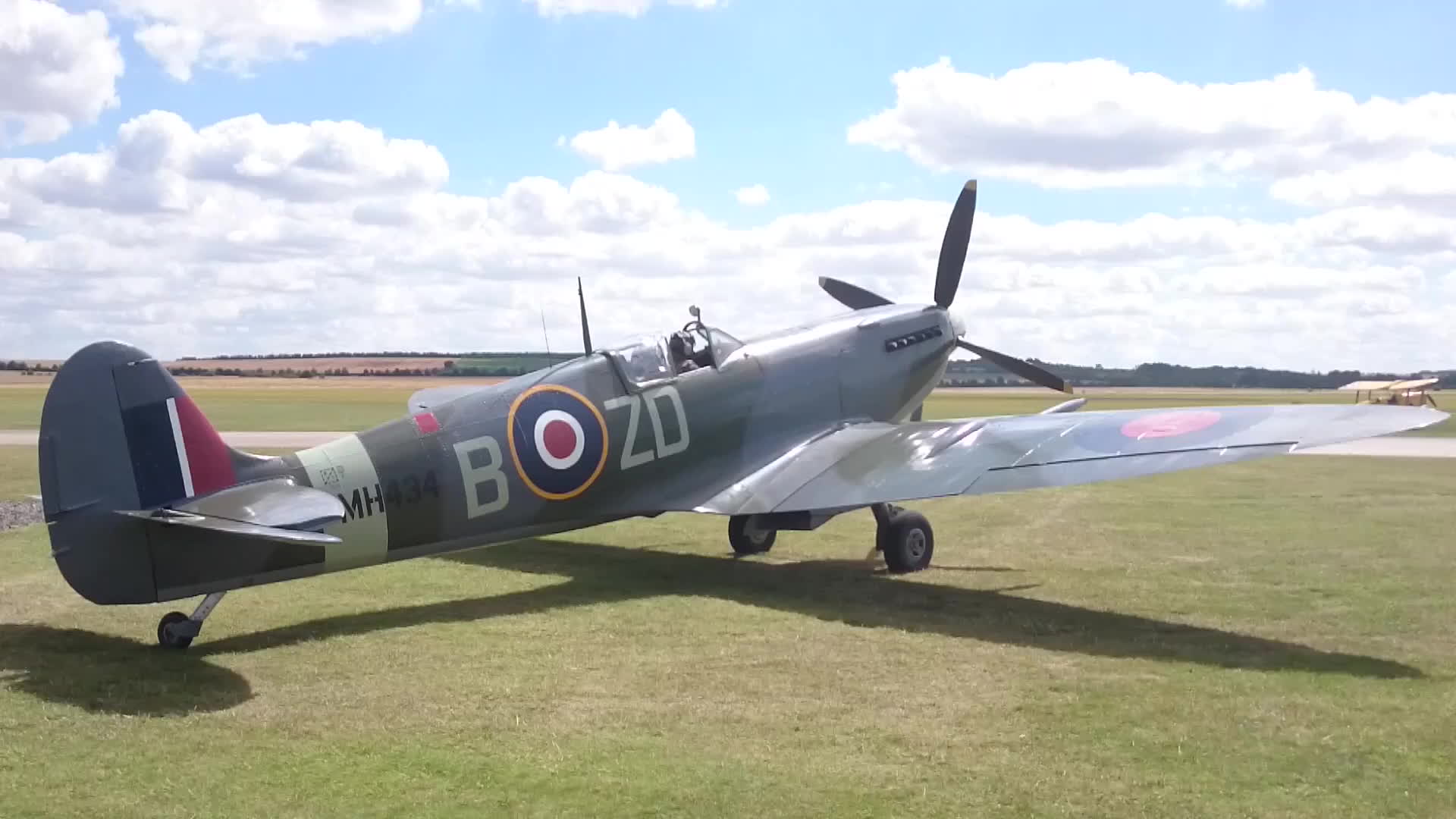 Spitfire's Merlin engine roars into life [OC] | Scrolller