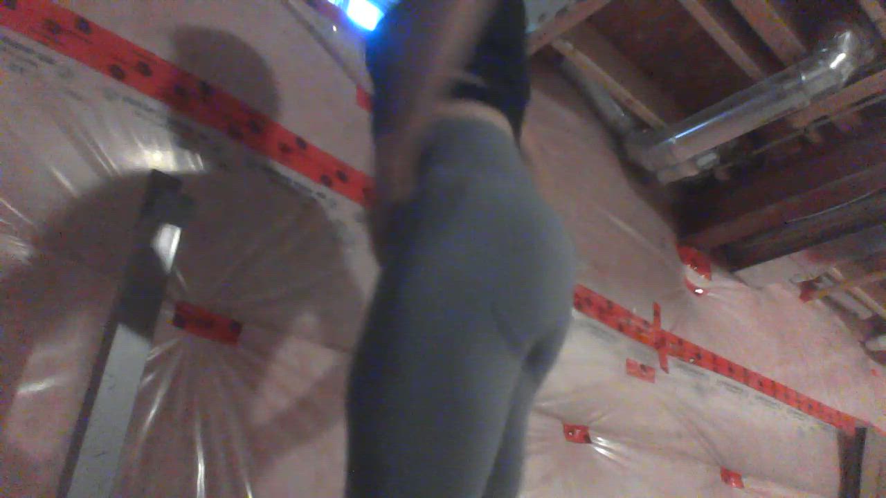 How am I doing? (on the booty building not shaking ;) | Scrolller