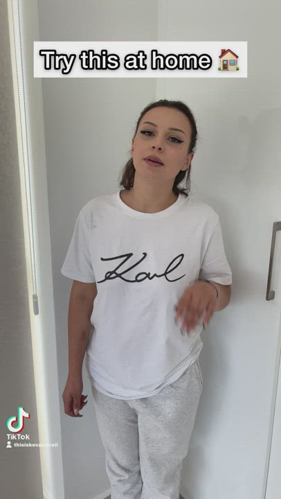 New magic trick 🪄 | Scrolller