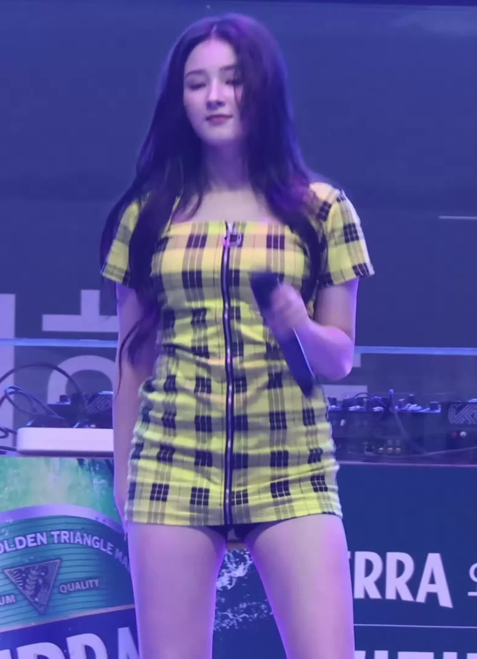 Momoland - Nancy | Scrolller