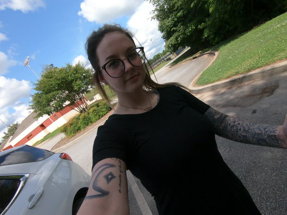 Wore my plug for the first time in public 💎 | Scrolller