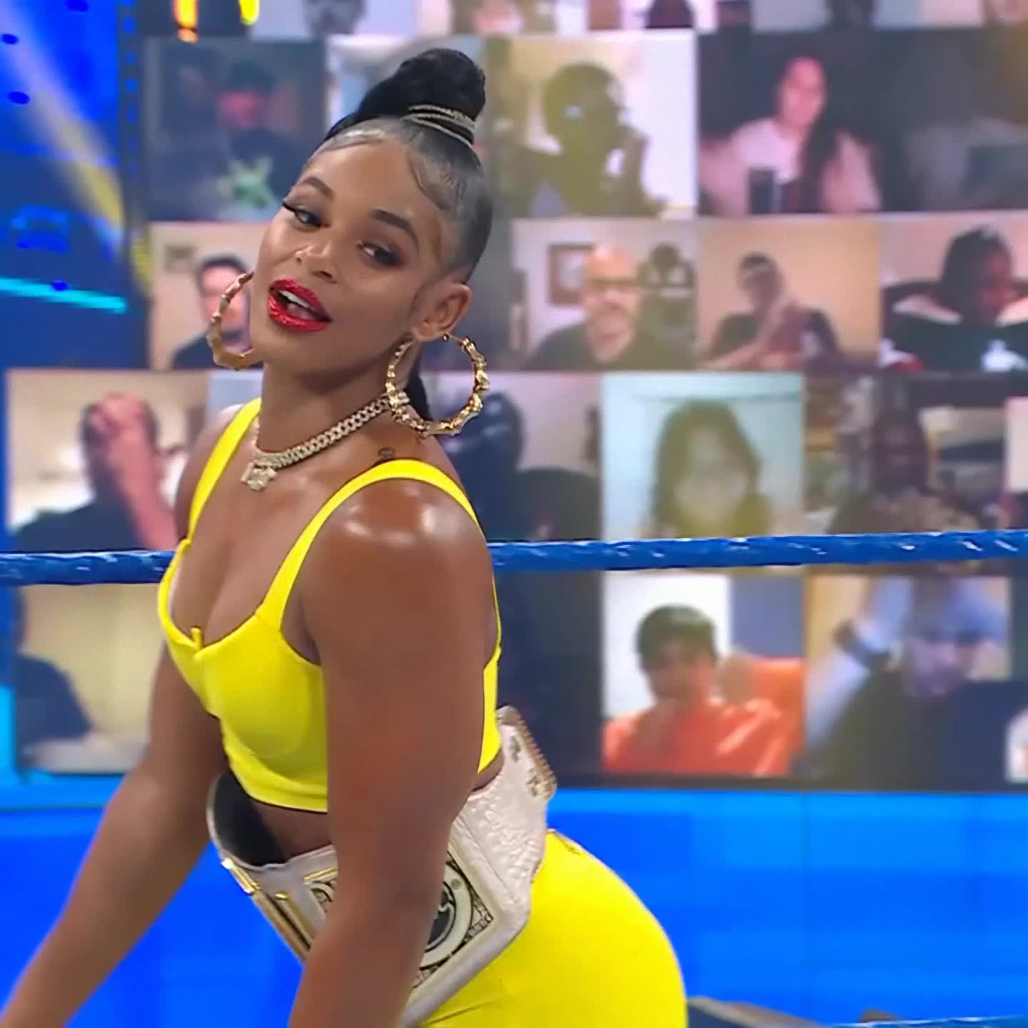 A kiss goodbye | Scrolller