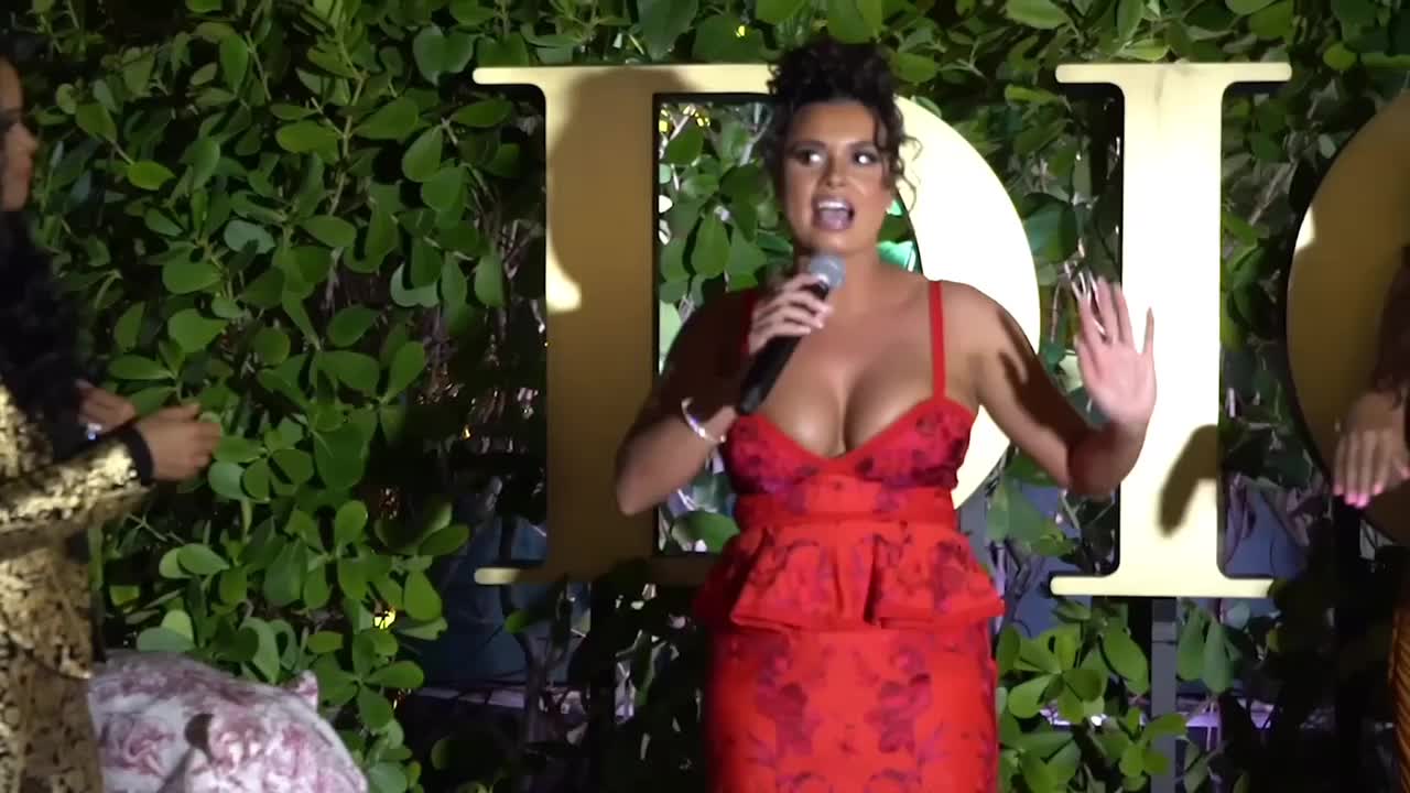 Jugs Speech | Scrolller