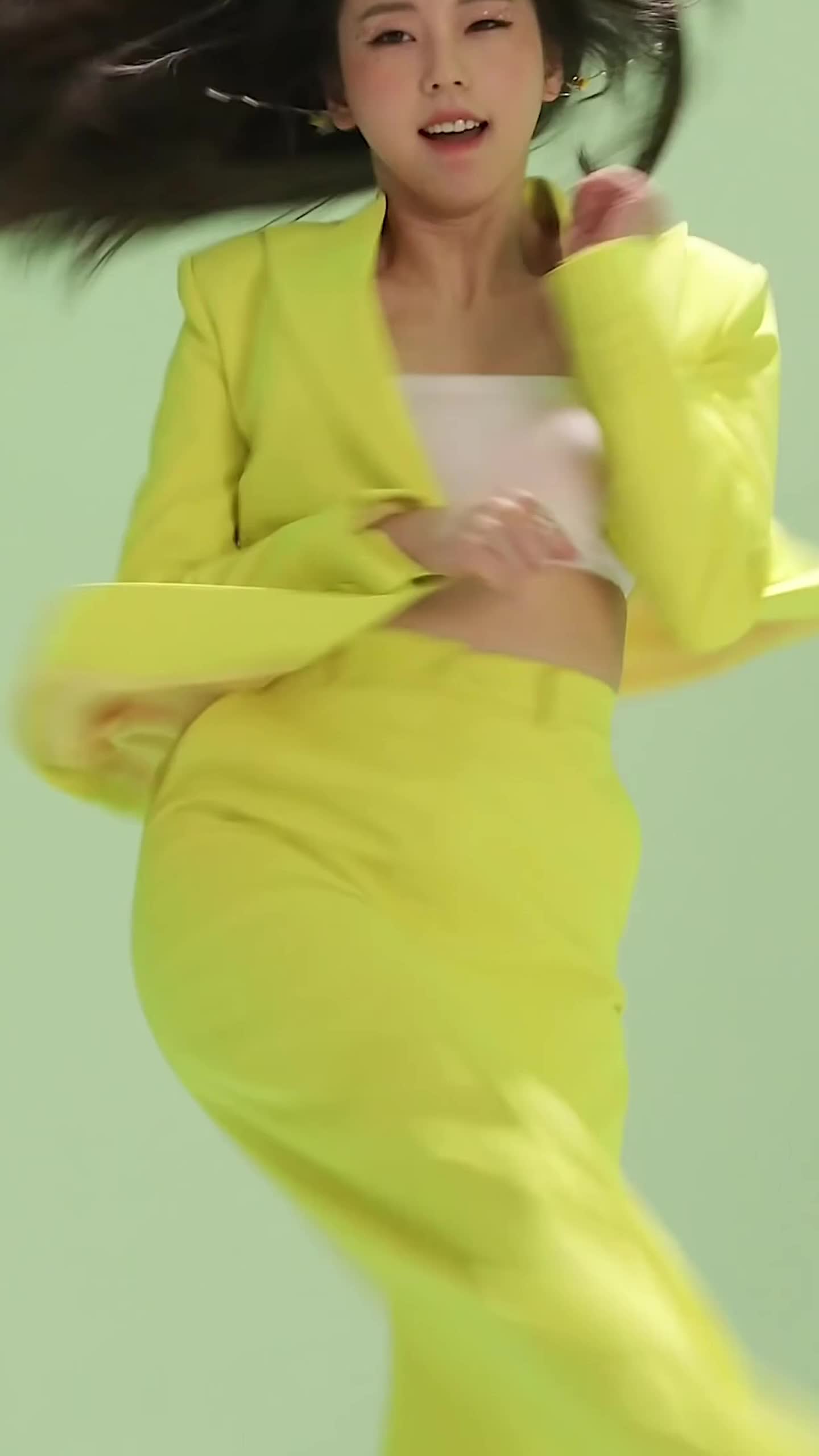 Ahn Sohee | Scrolller