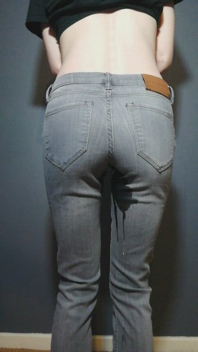 Wetting grey jeans | Scrolller
