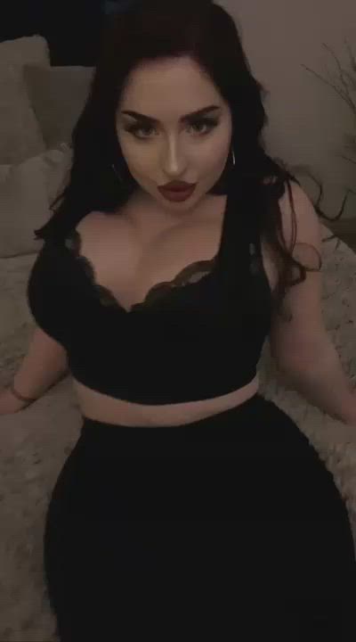 BishoujoMom shaking her big ass | Scrolller