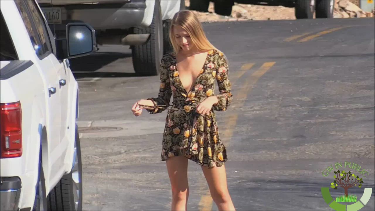 Hello Stranger ! | Scrolller