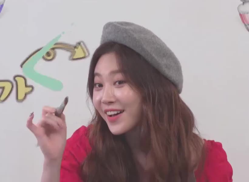 Yura the painter | Scrolller