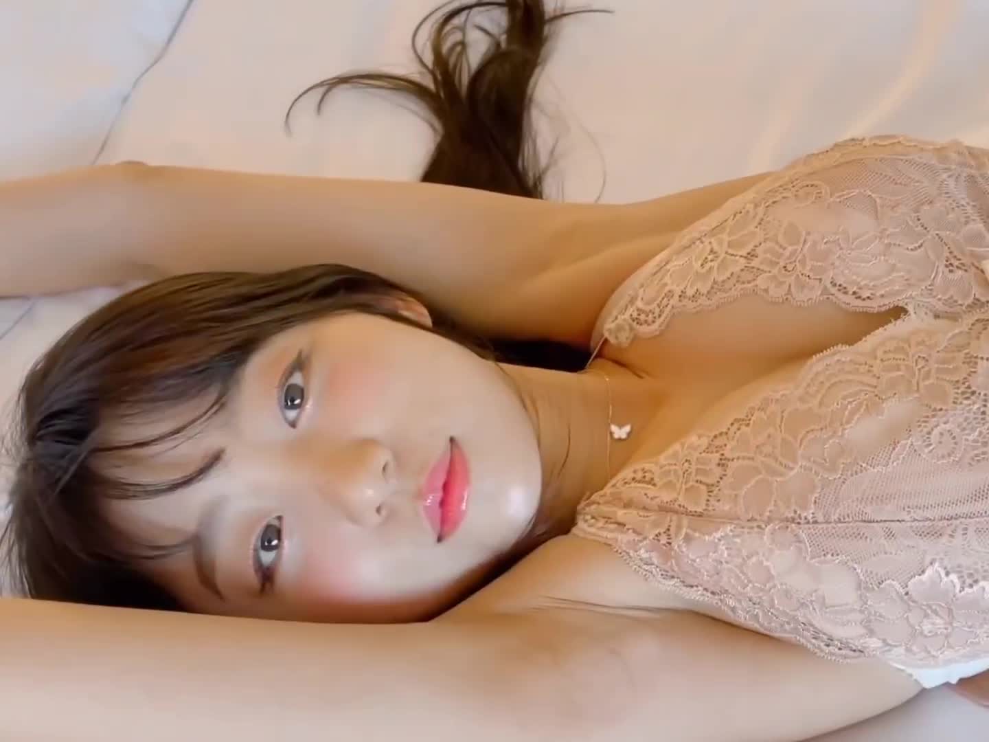 (Streamer) Eunji Pyo | Scrolller