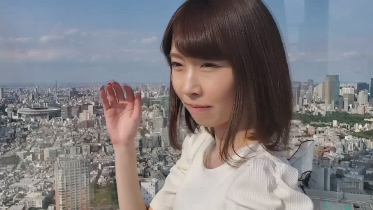 Slender And Beautiful Japanese Woman Squirts And Then Gets A Creampie