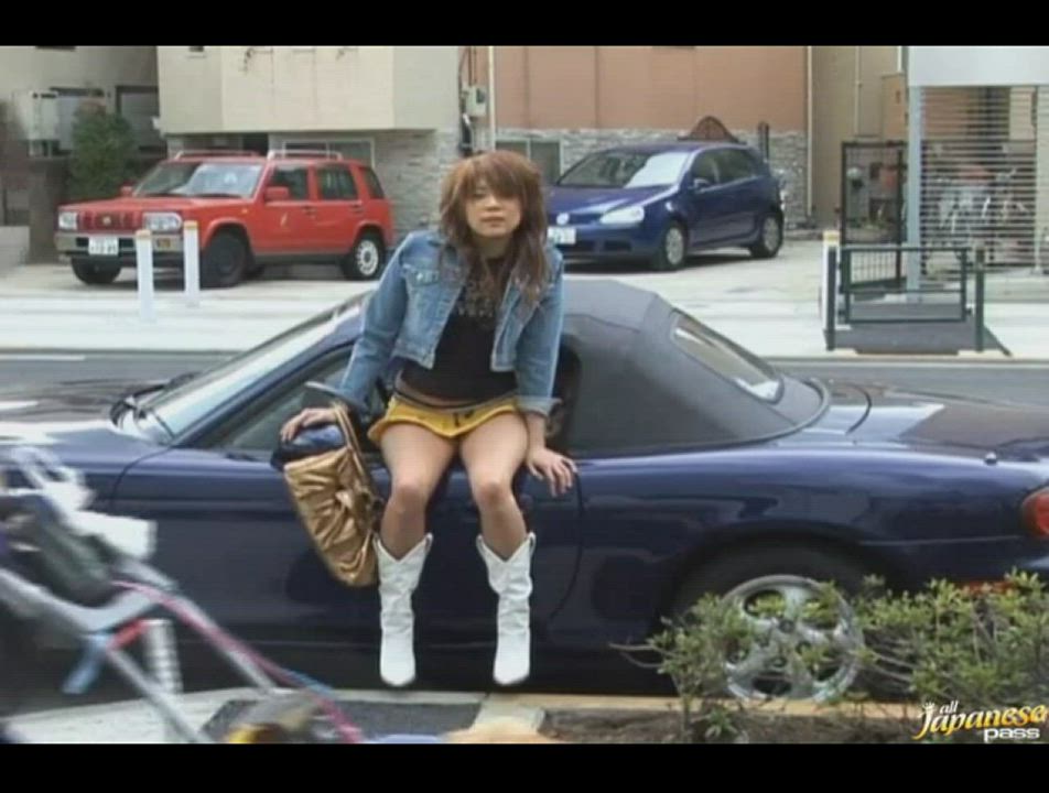 Girl tries not to moan with the stealthy MX5 again! | Scrolller