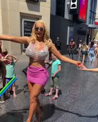 Vicki Chase, Wookiee & Nicolette Shea | Scrolller