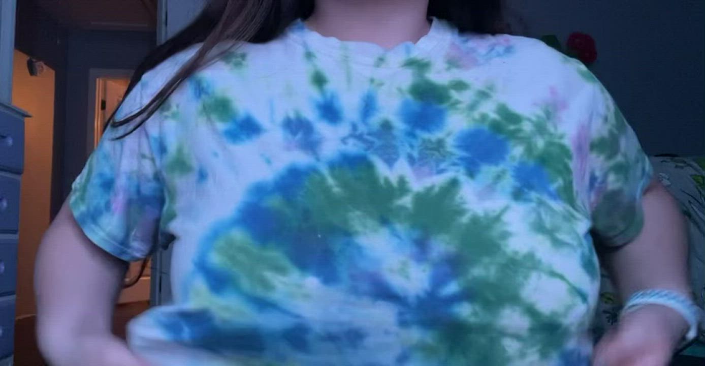 Freaky Friday titty drop 😈😈 | Scrolller