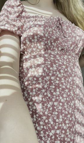 Sweet innocent mom next door? I don’t think so…😈 | Scrolller