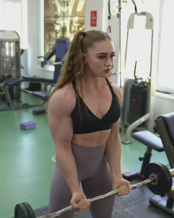 Julia Vins | Scrolller