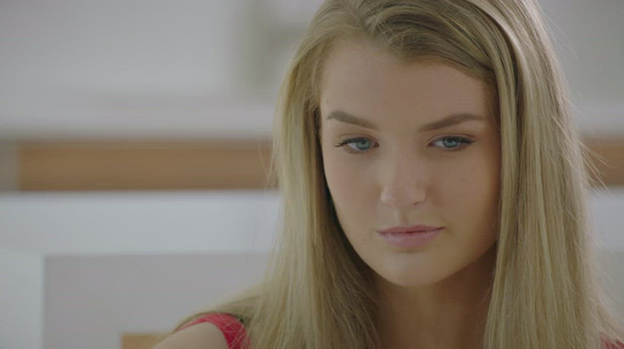 MIA MELANO | Scrolller