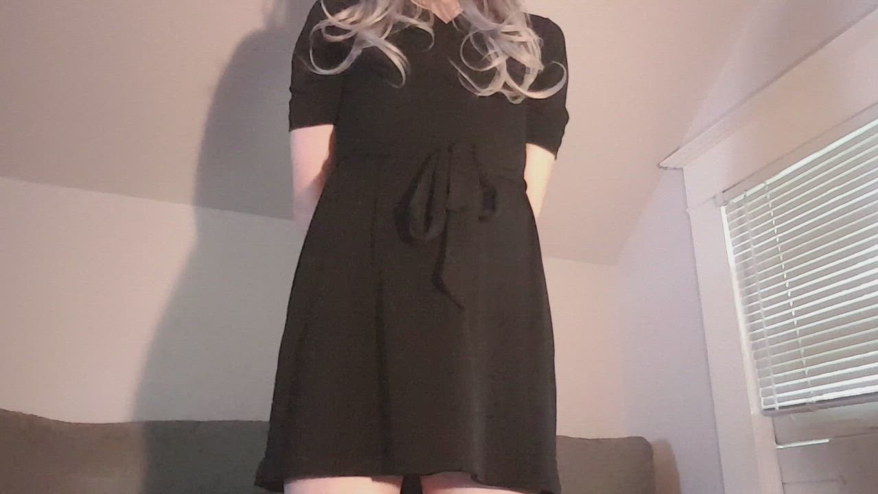 A quick flash for you 💕 | Scrolller