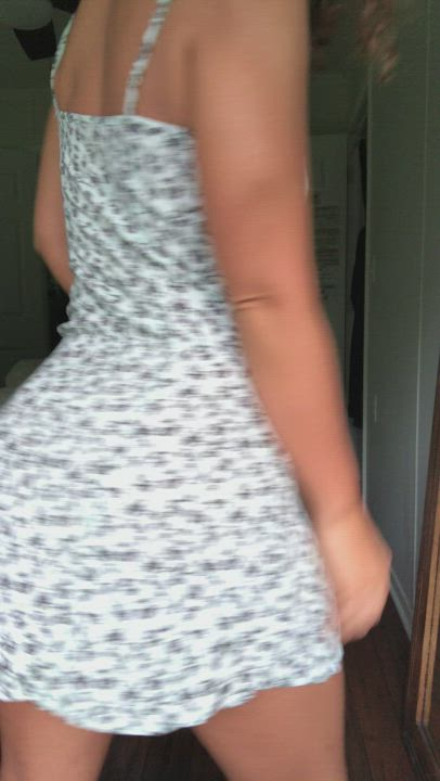 What is it about a PAWG in a sun dress??? | Scrolller