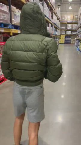 warehouse worker | Scrolller