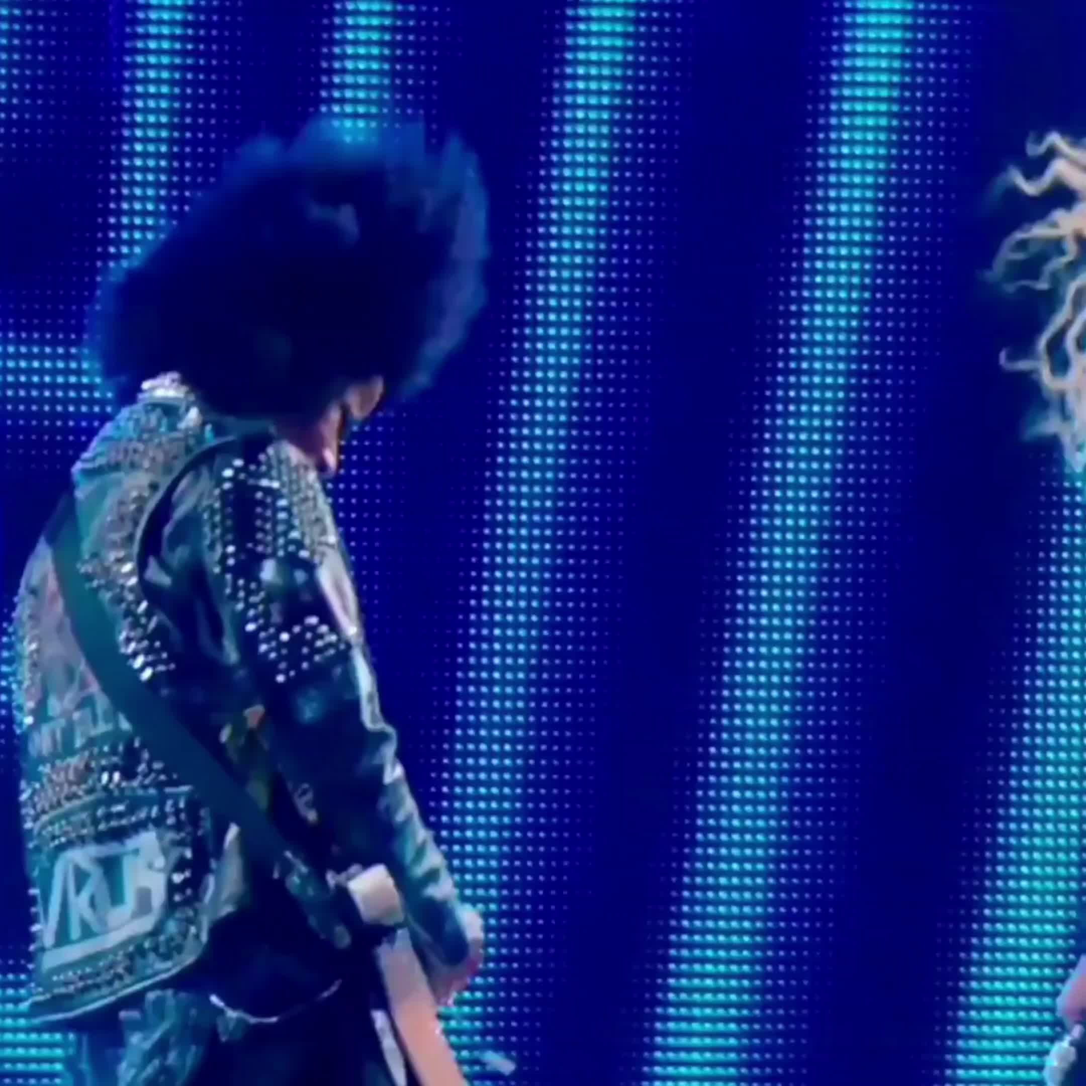 Throw back twerk 🔥 | Scrolller