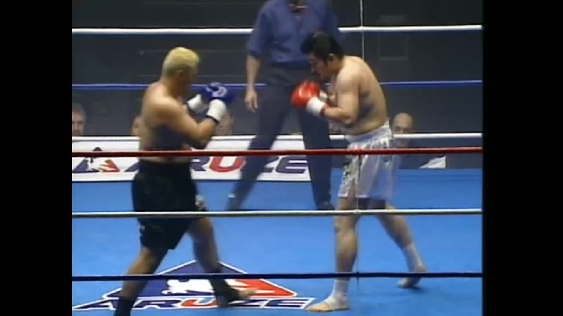 Mark Hunt's legendary punching power | Scrolller