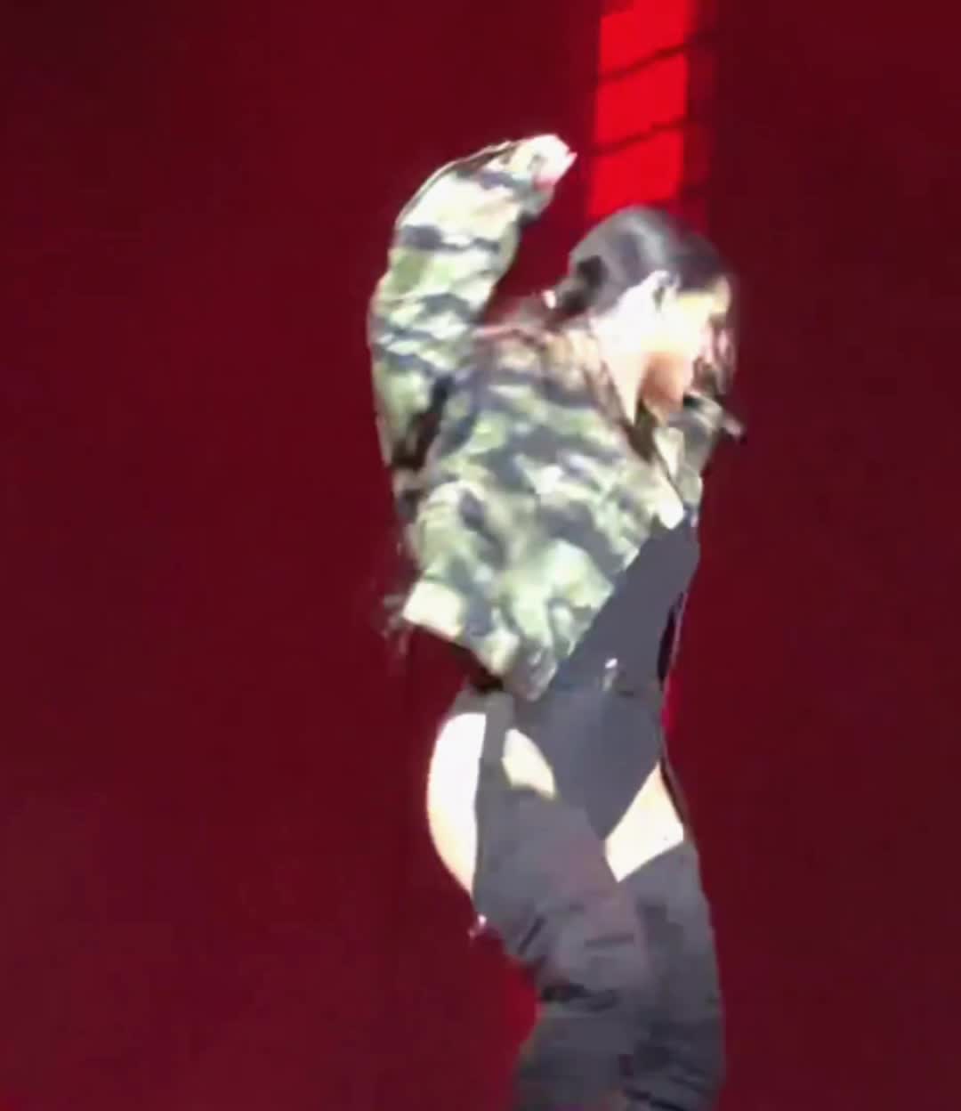 Becky G (slower) | Scrolller