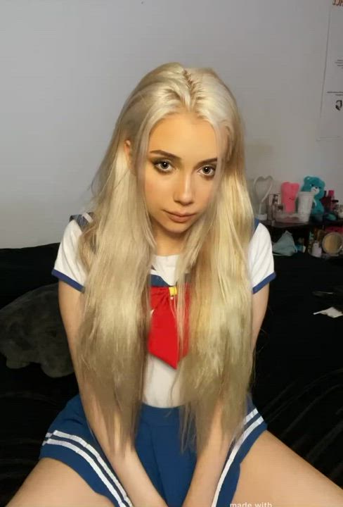 Please me... | Scrolller