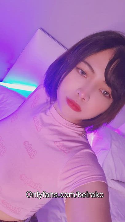 I'll let you peek a little bit 🤤 | Scrolller