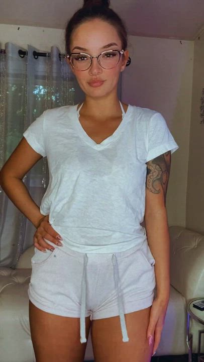 Should I remove the rest for you?💋😈 | Scrolller