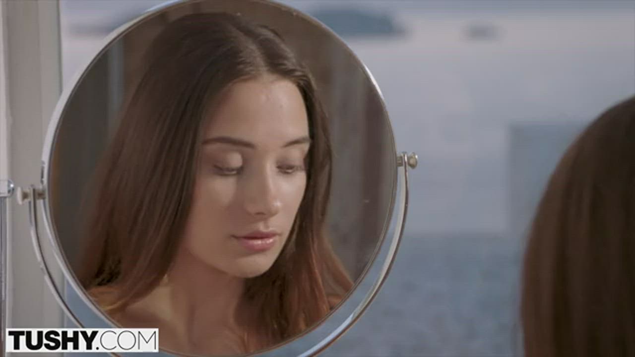 Liya Silver | Scrolller