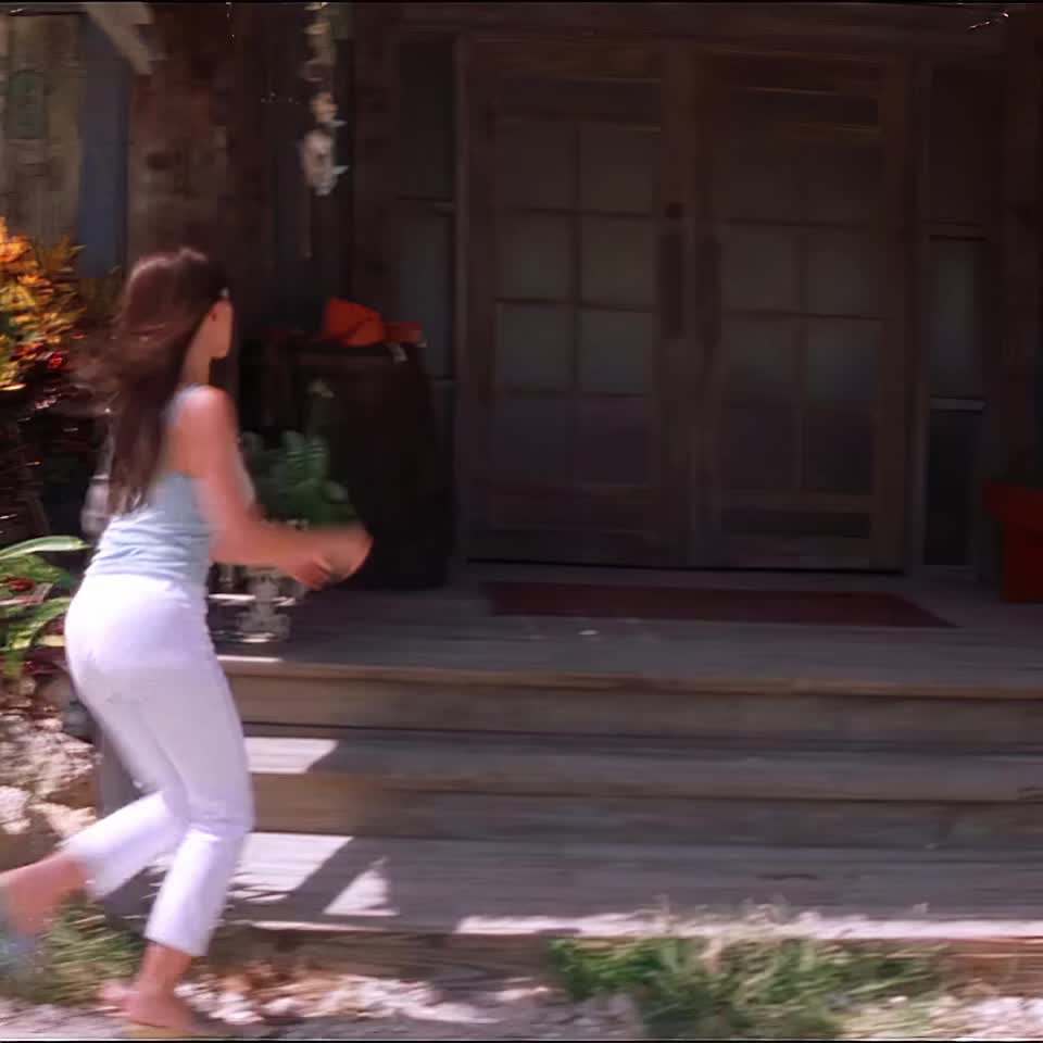 Jennifer Love Hewitt curvy fit in Heartbreakers | Scrolller