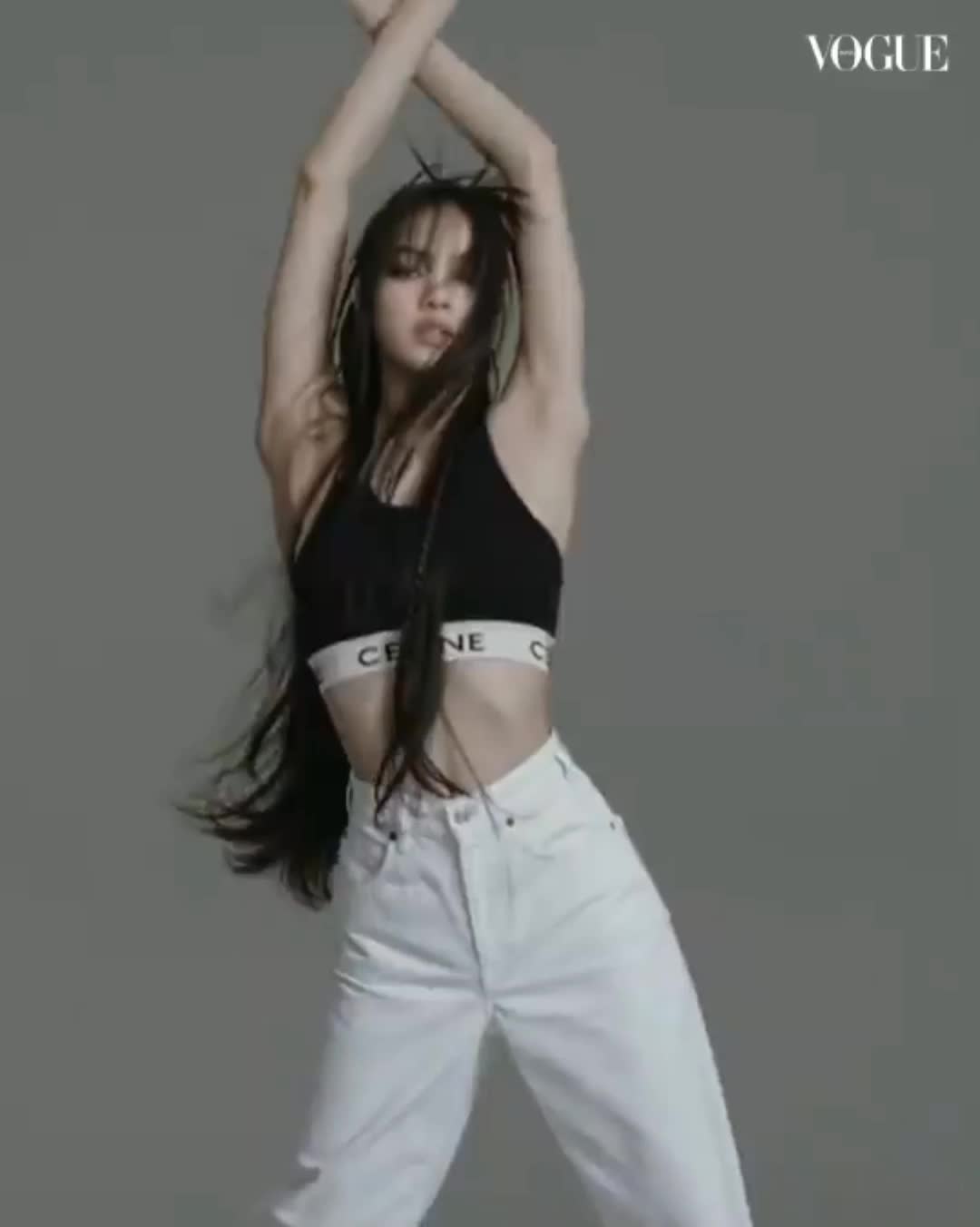 BlackPink - Lisa | Scrolller