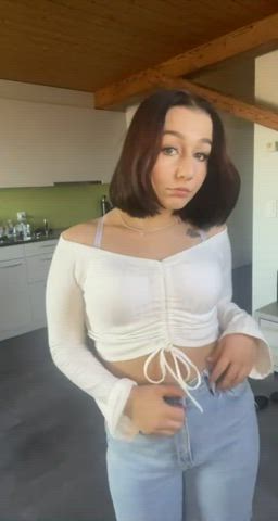 Should I strip in this subreddit more often for you guys?🙄 I'm insecure | Scrolller