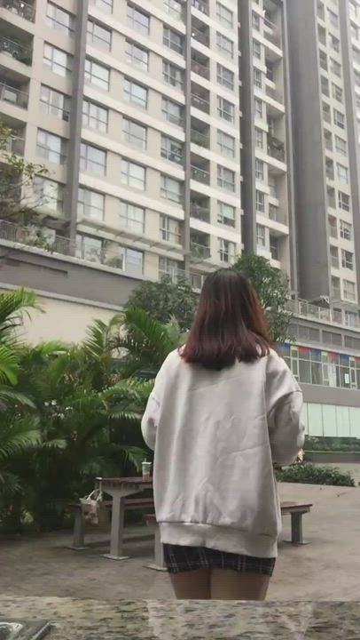 just a little flash everyday keeps the blood flowing for me (18F) | Scrolller