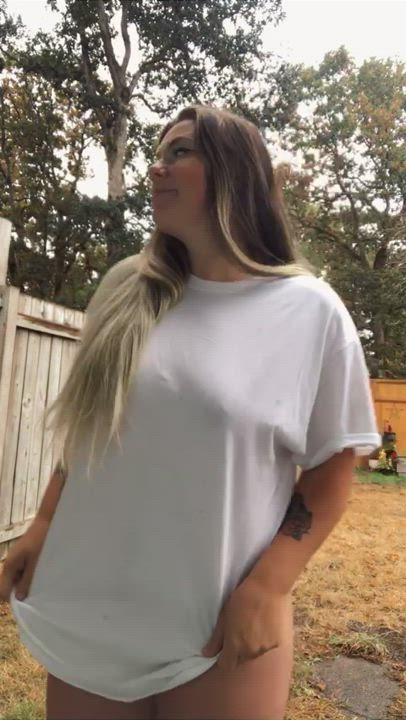 Do you want to touch my soft body? | Scrolller