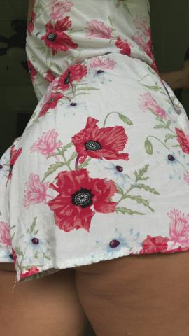 Romper wedgie, anyone?? | Scrolller