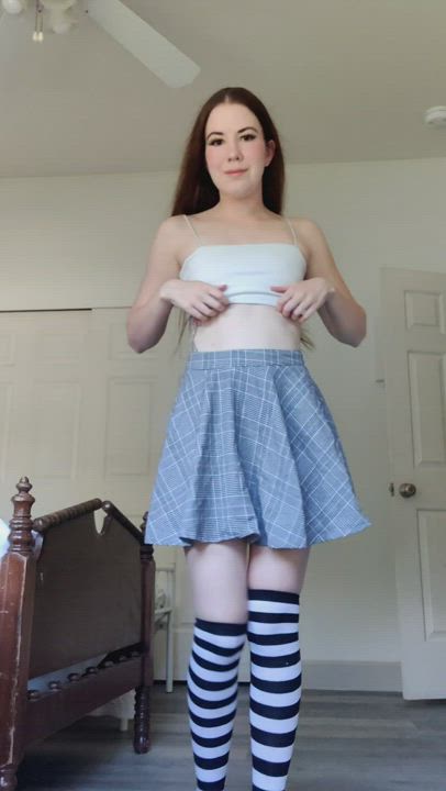 My window faces the street 🙈 | Scrolller