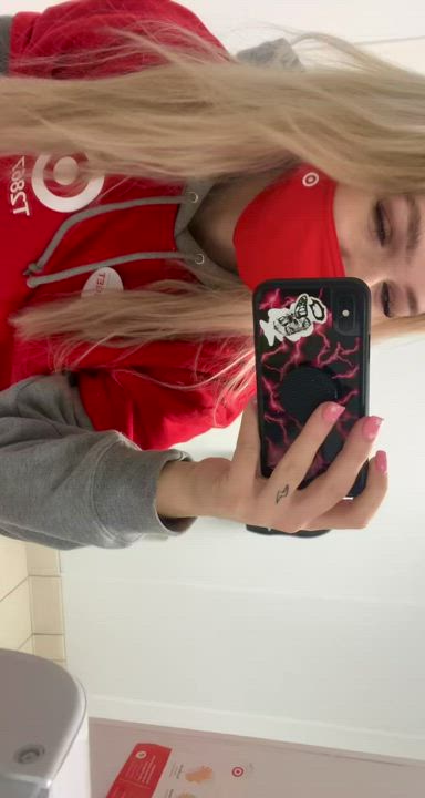 Took this at work pls don’t tell Target | Scrolller