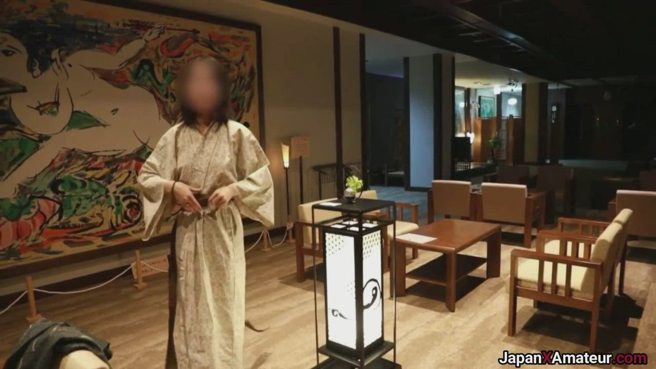Amateur Japanese Girl Walking Around Naked Inside A Hotel | Scrolller