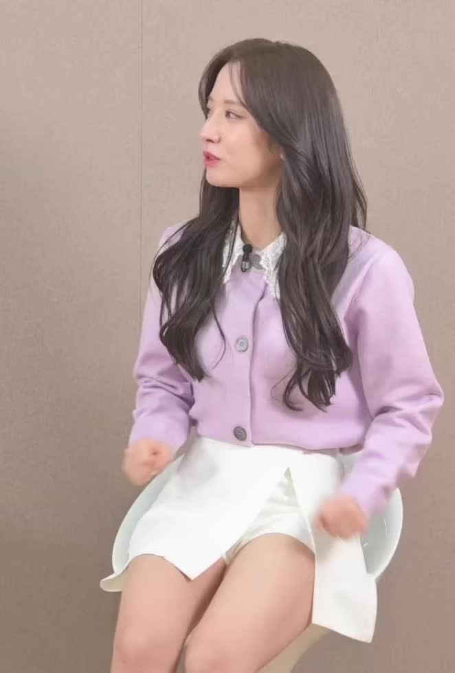 WJSN Bona - thighs | Scrolller