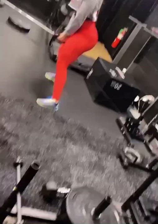 Look how that ass pokes | Scrolller