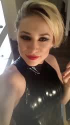 What a queen | Scrolller