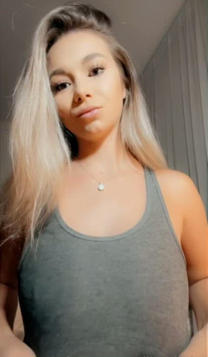 Sport Bras Can Be Misleading | Scrolller