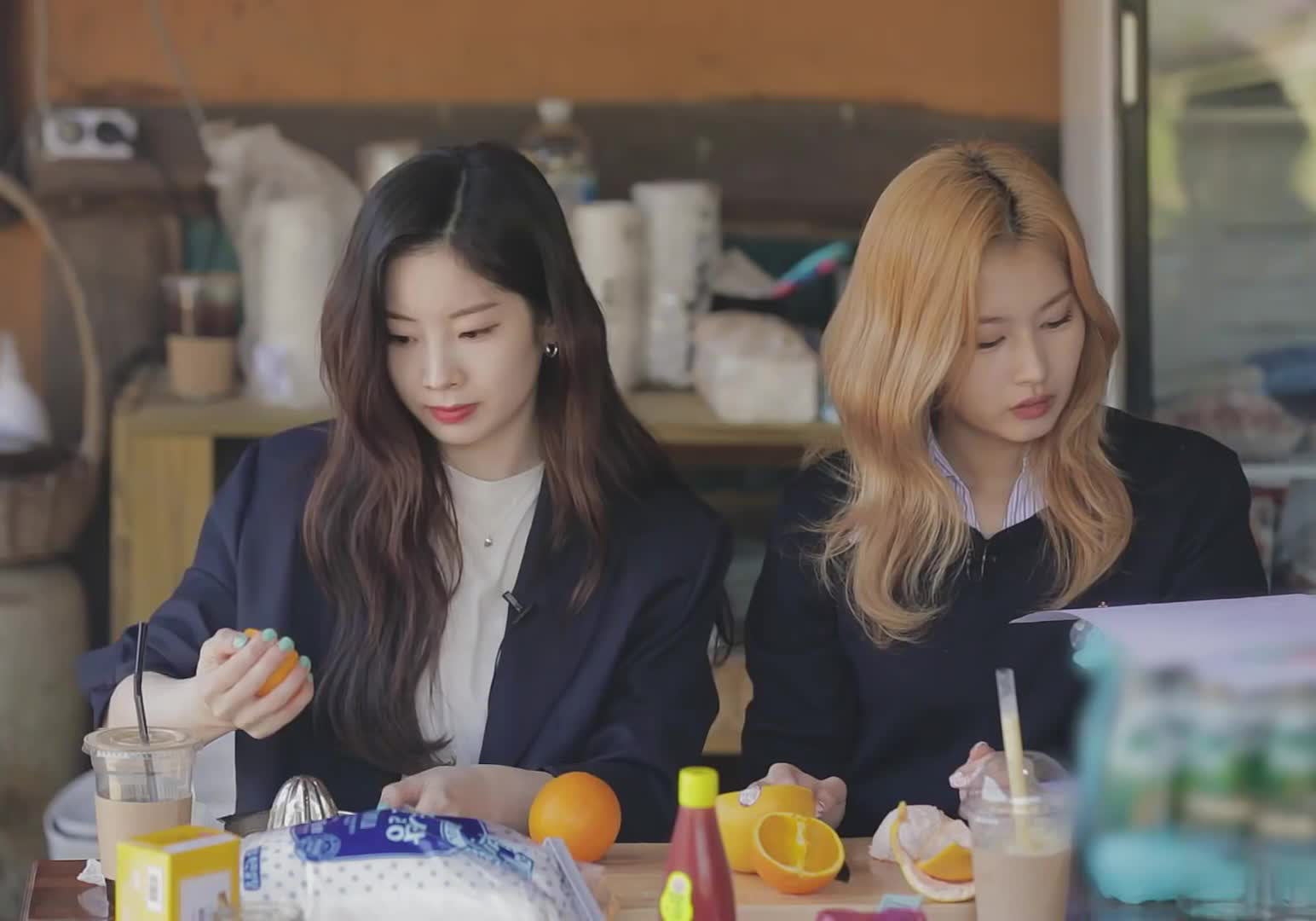 210709 - Dahyun And Sana Moments | Scrolller