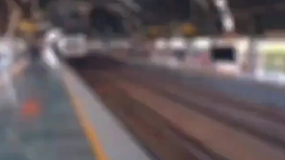 Inception Level Train Ride | Scrolller