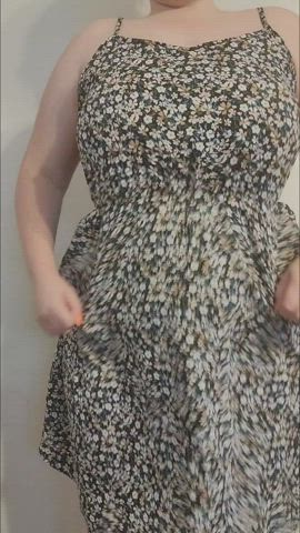 I love sun dresses | Scrolller