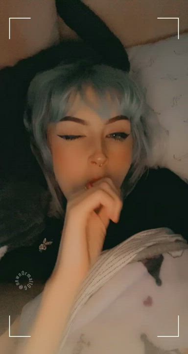 sleepy girl ahegao 😴 | Scrolller