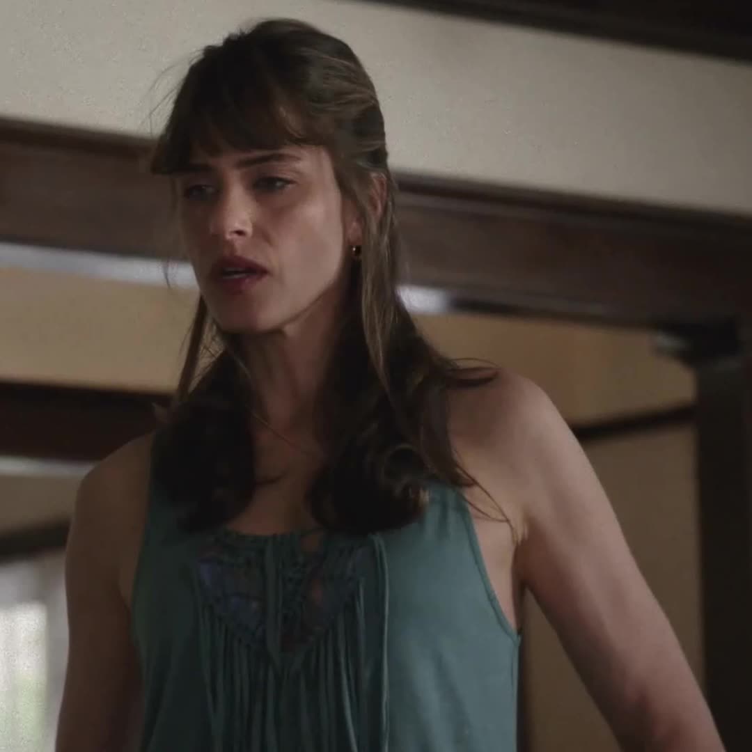 Amanda Peet (43) - Togetherness S1E2 (2015) | Scrolller